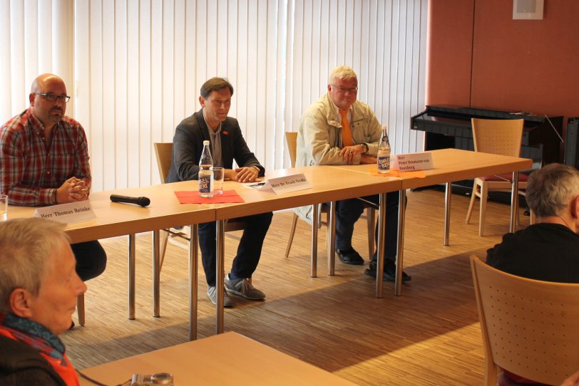 Podiumsdiskussion mit den OB-Kandidaten | halloherne.de Podiumsdiskussion mit den OB-Kandidaten | halloherne.de